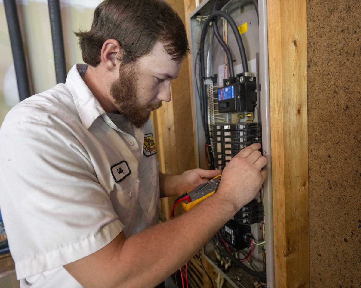 Electrical Repairs Near Me in Birmingham, AL | Mister Sparky
